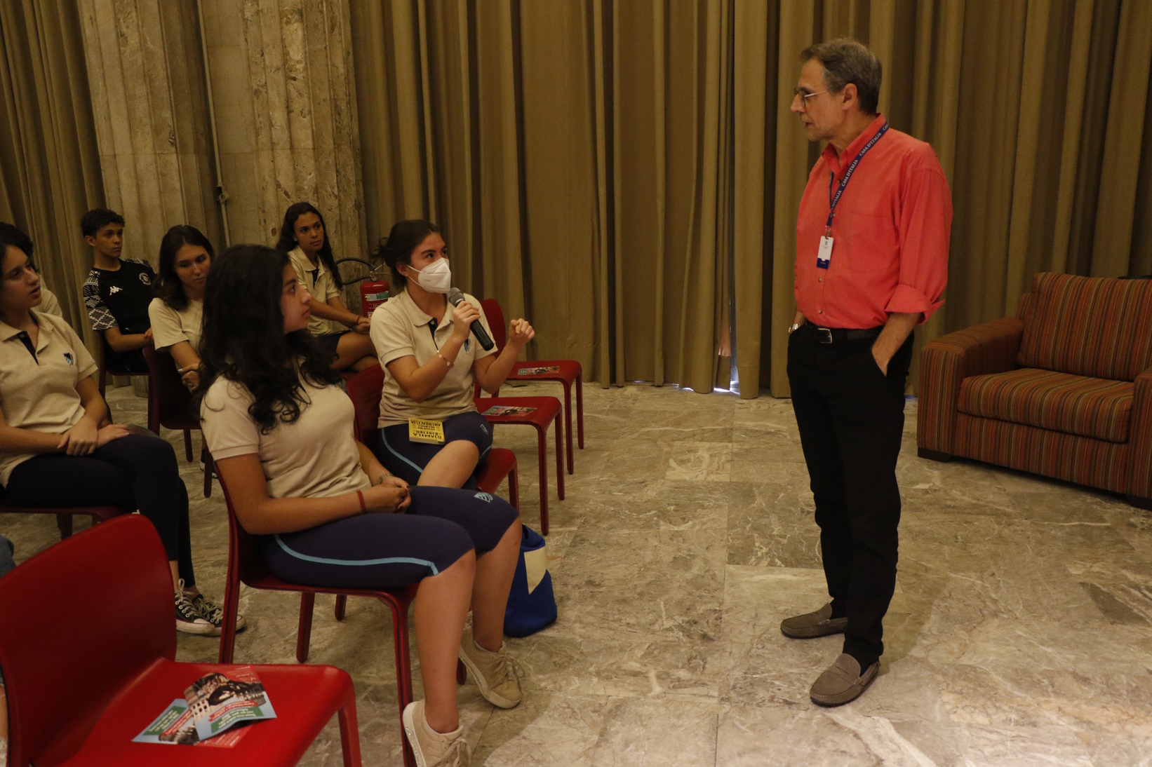 Visita ao Consulado Italiano - Ensino Médio e alunos de Italiano