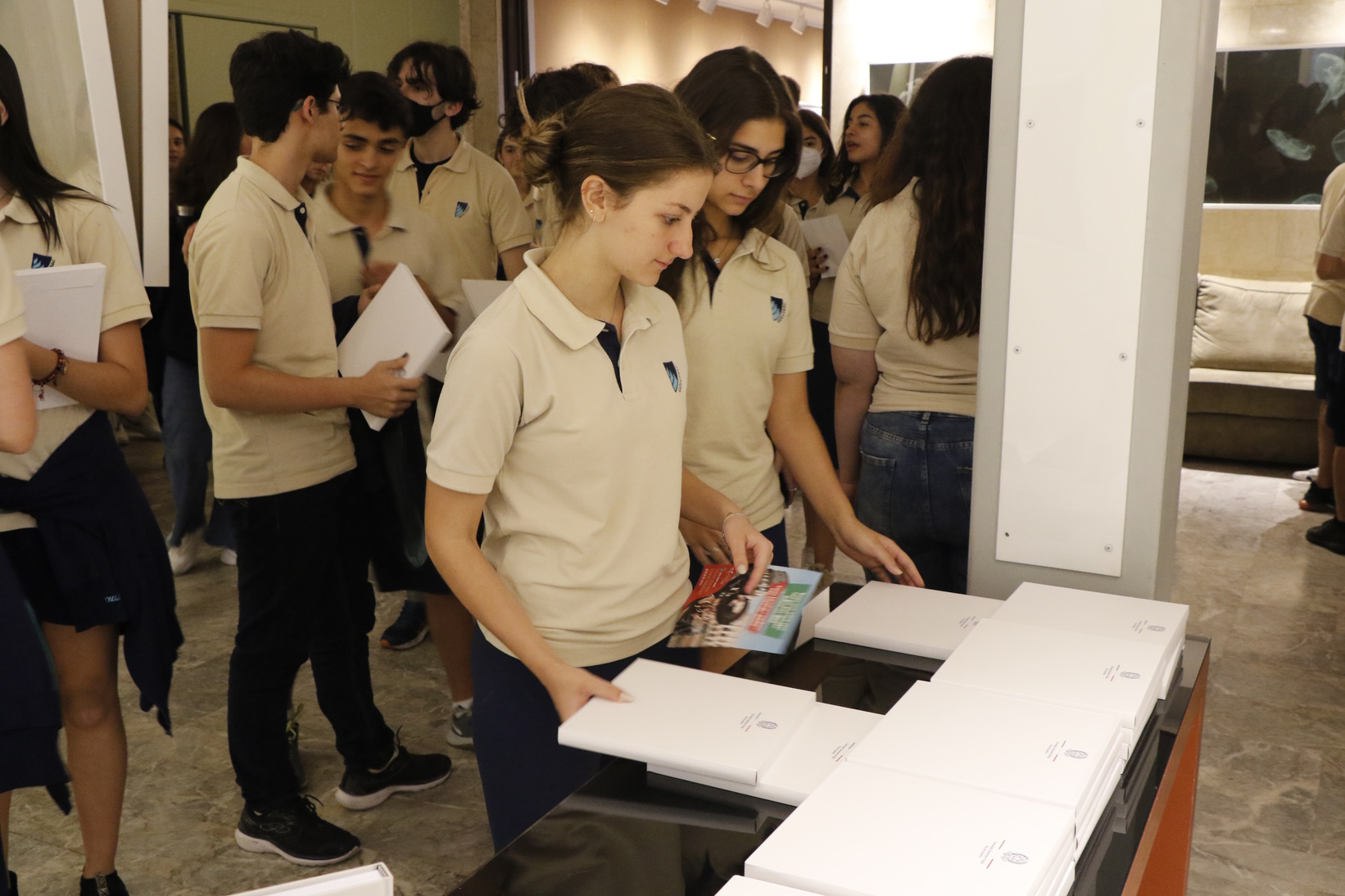 Visita ao Consulado Italiano - Ensino Médio e alunos de Italiano